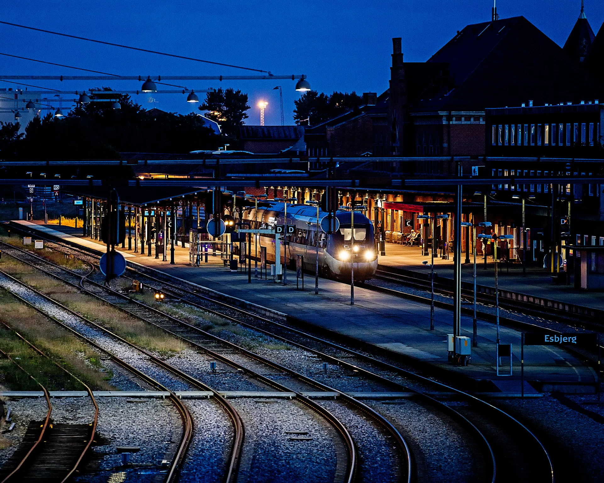 Securing train operation and passenger comfort in Denmark – Eltel